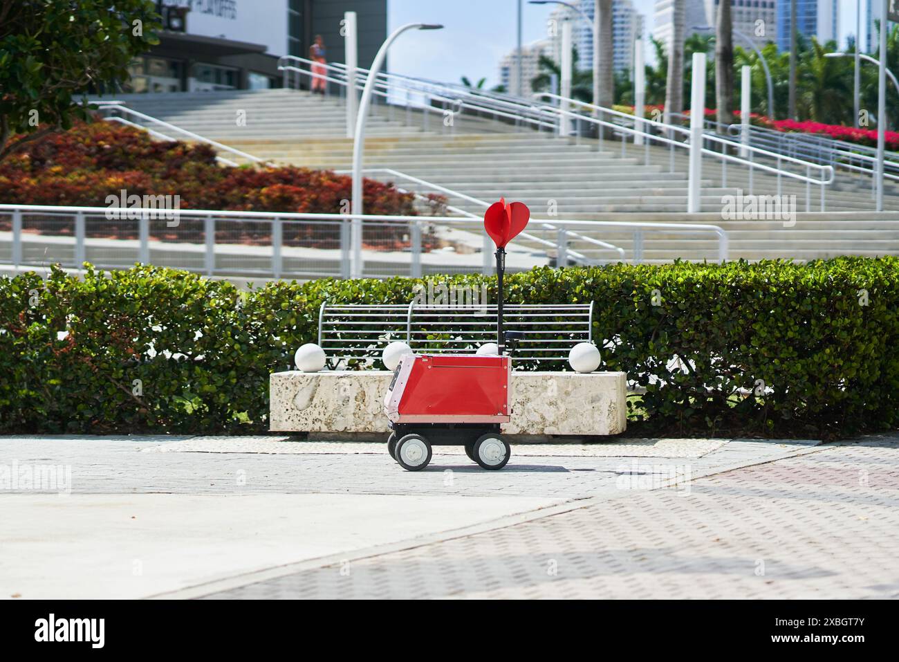 Picture from Miami of self driving food delivery Stock Photo - Alamy