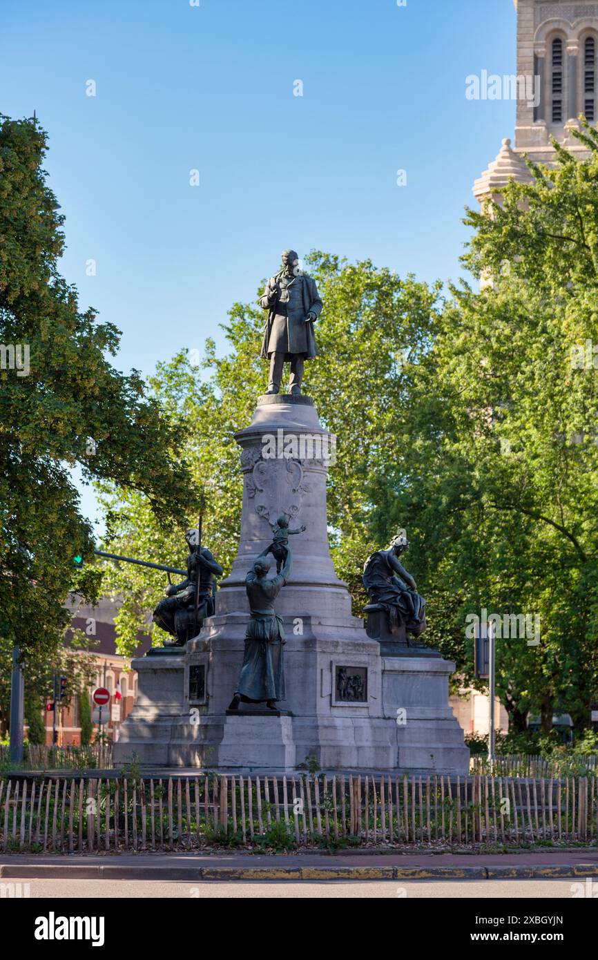 Monument a louis pasteur hi-res stock photography and images - Alamy