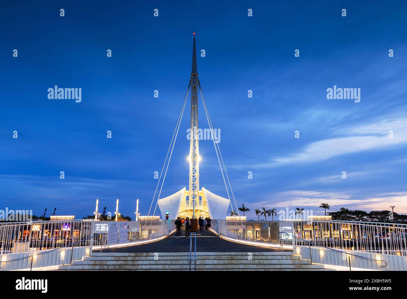 Asia bridge design hi-res stock photography and images - Alamy