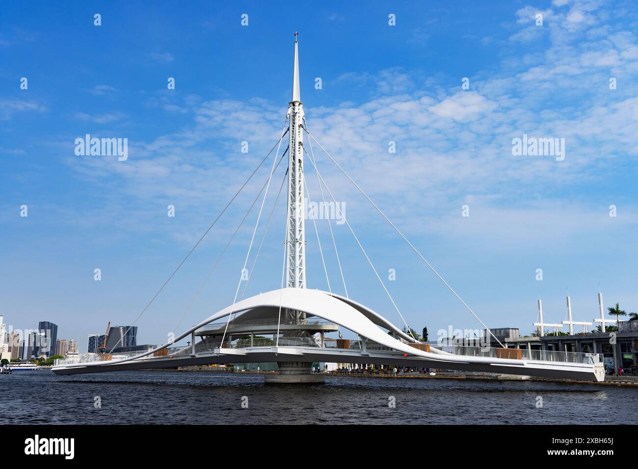 Contemporary bridge design hi-res stock photography and images - Alamy
