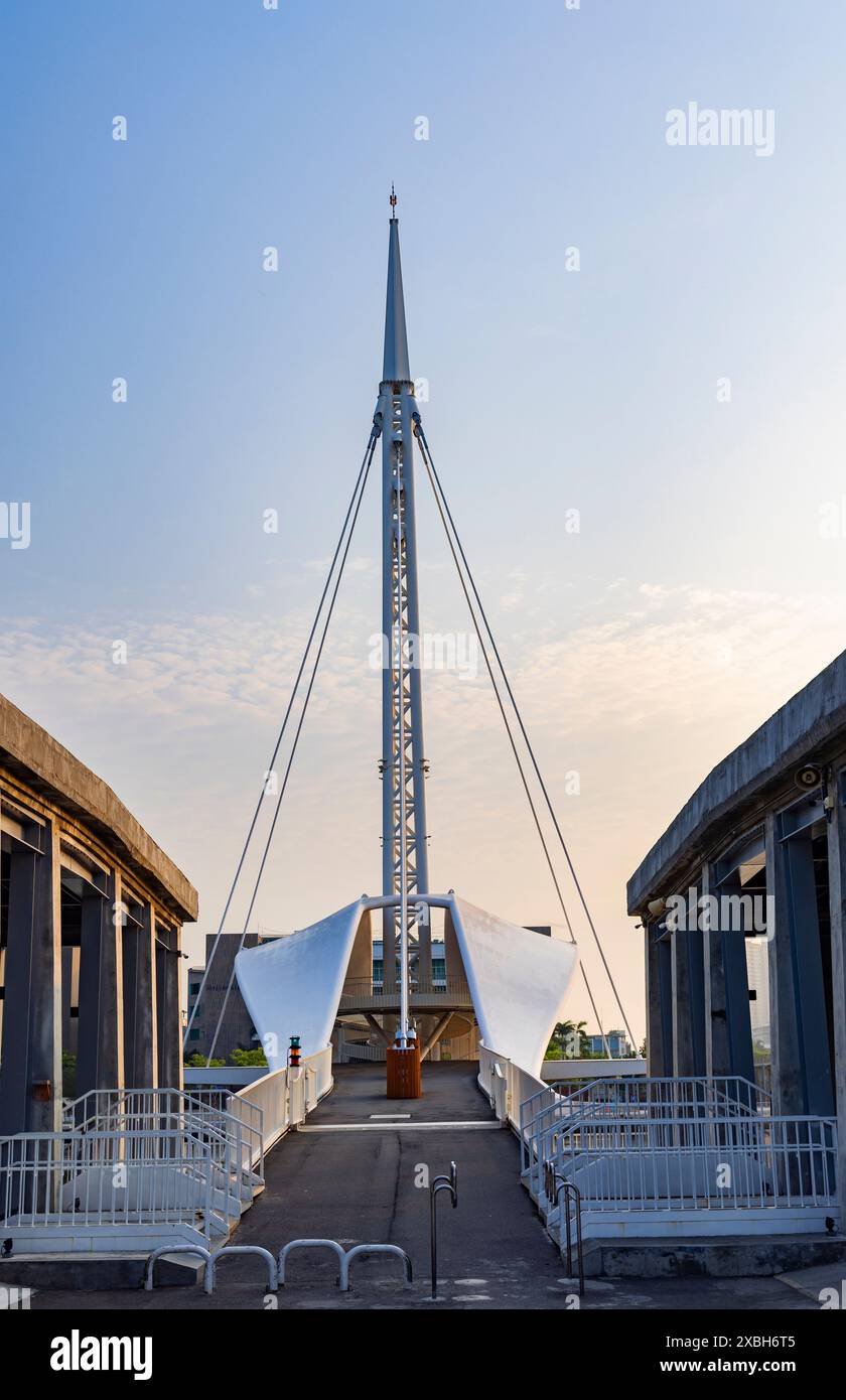 Great Harbour Bridge, Kaohsiung, Taiwan Stock Photo - Alamy
