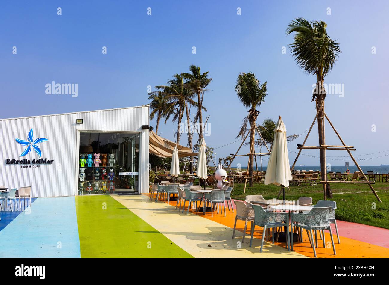 Estrella del Mar restaurant on Cijin beach, Cijin Island, Kaohsiung ...