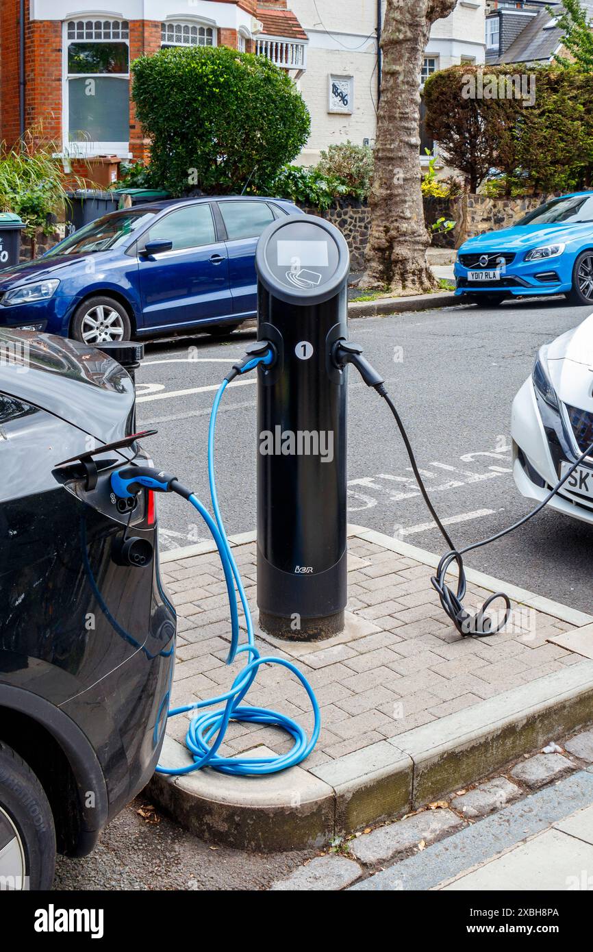 Electric vehicles charging point uk hi-res stock photography and images ...