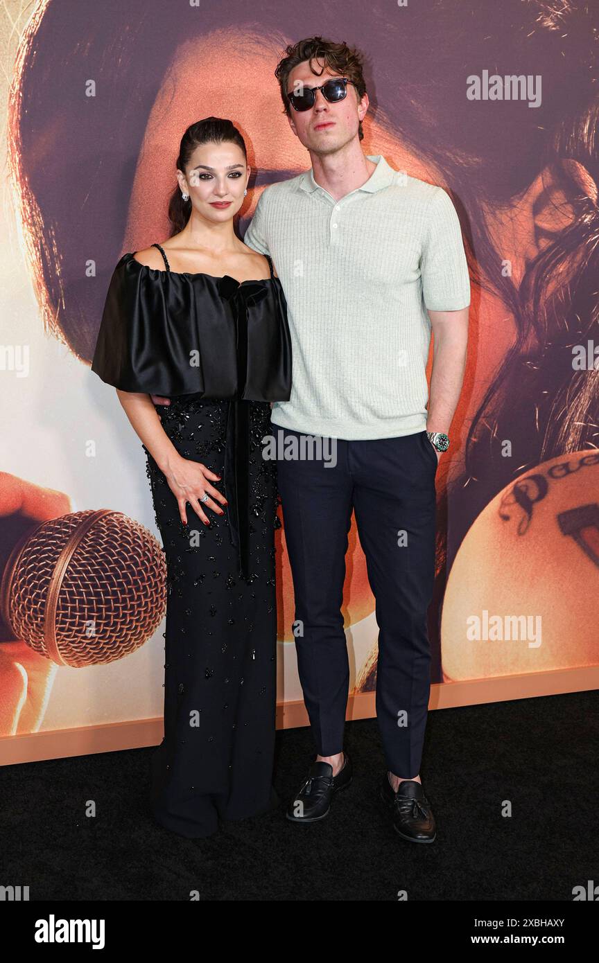 Marisa Abela und Jamie Boygo bei der Premiere des Kinofilms Back to ...