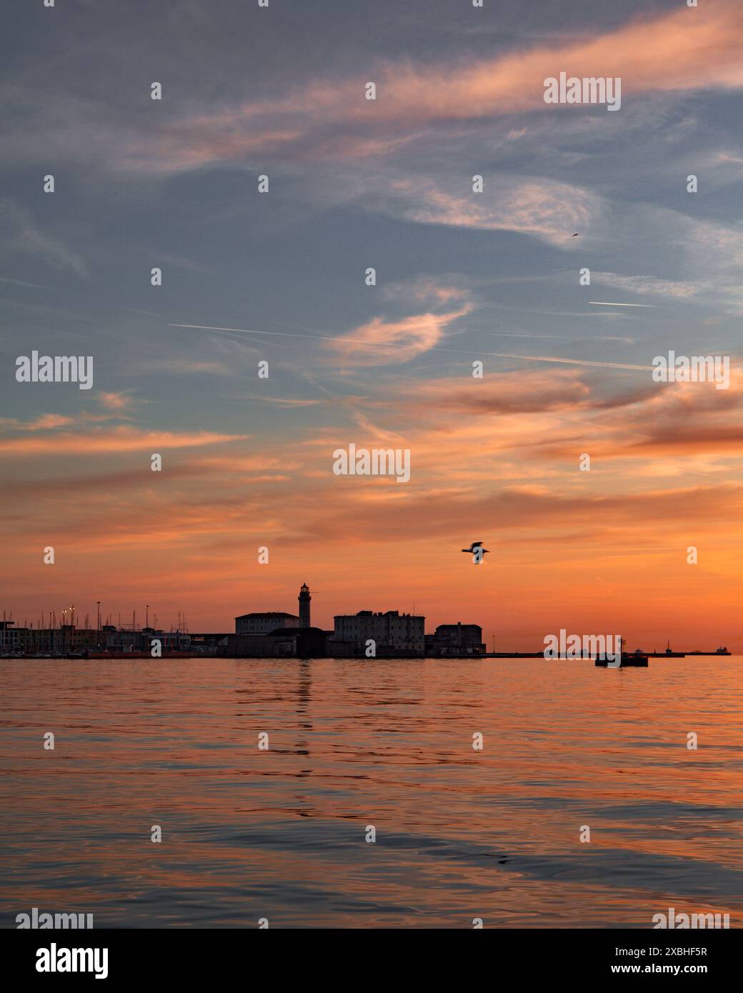 Colorfulsunset hi-res stock photography and images - Alamy