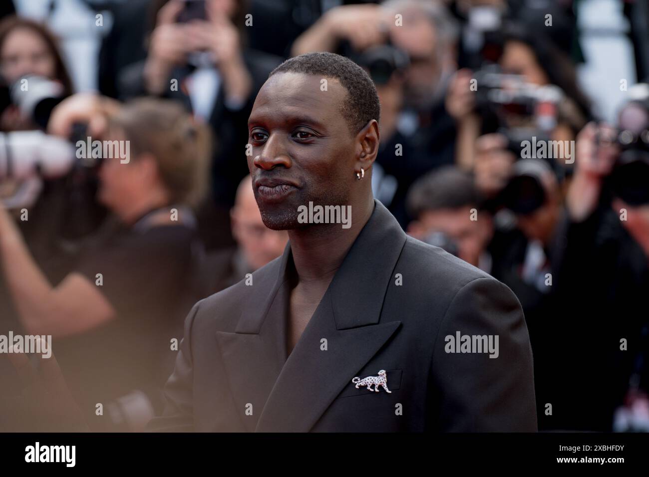 CANNES, FRANCE - MAY, 16: Greta Gerwig and Omar Sy attend the carpet of ...