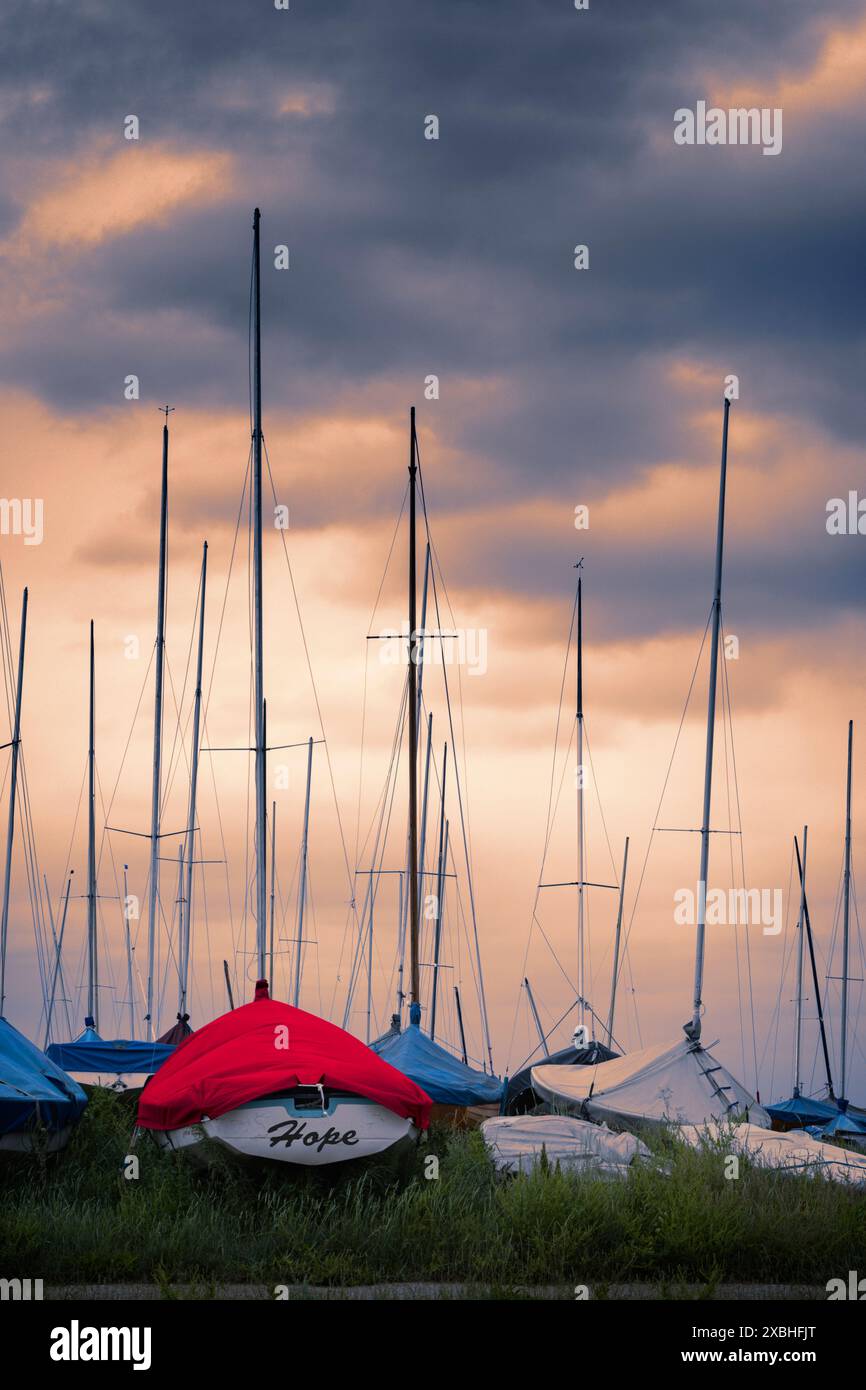 Masts sailing boat hi-res stock photography and images - Alamy
