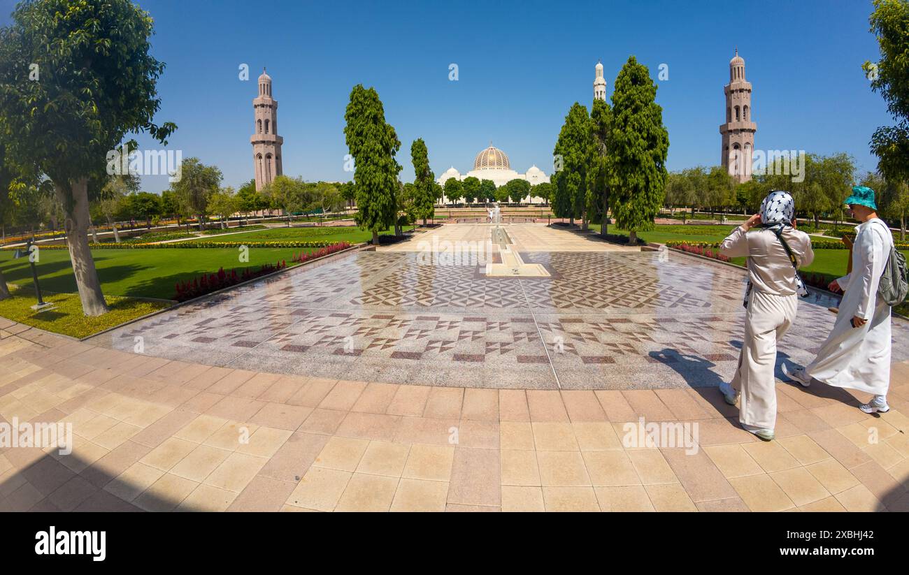 Photography of sultan Qaboos mosque in Oman Muscat during spring sunny ...