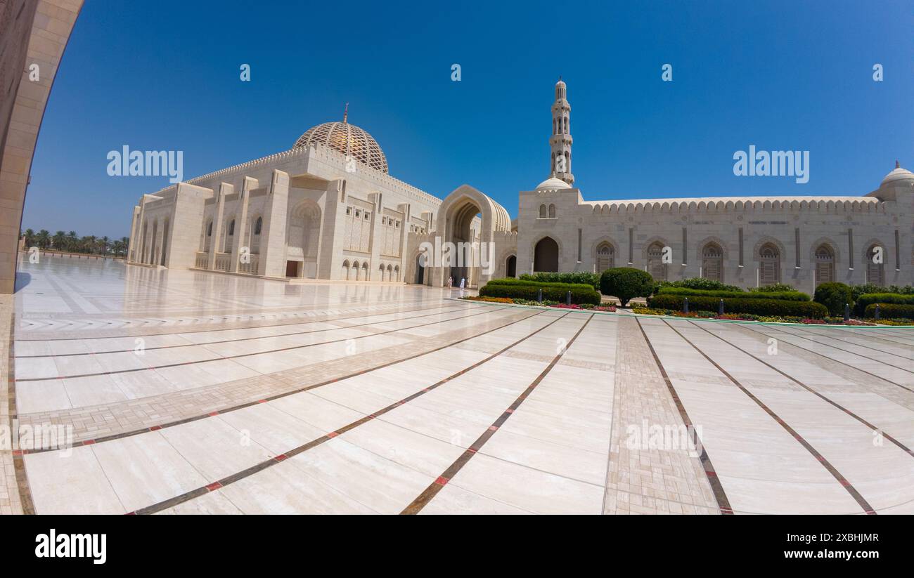 Photography of sultan Qaboos mosque in Oman Muscat during spring sunny ...