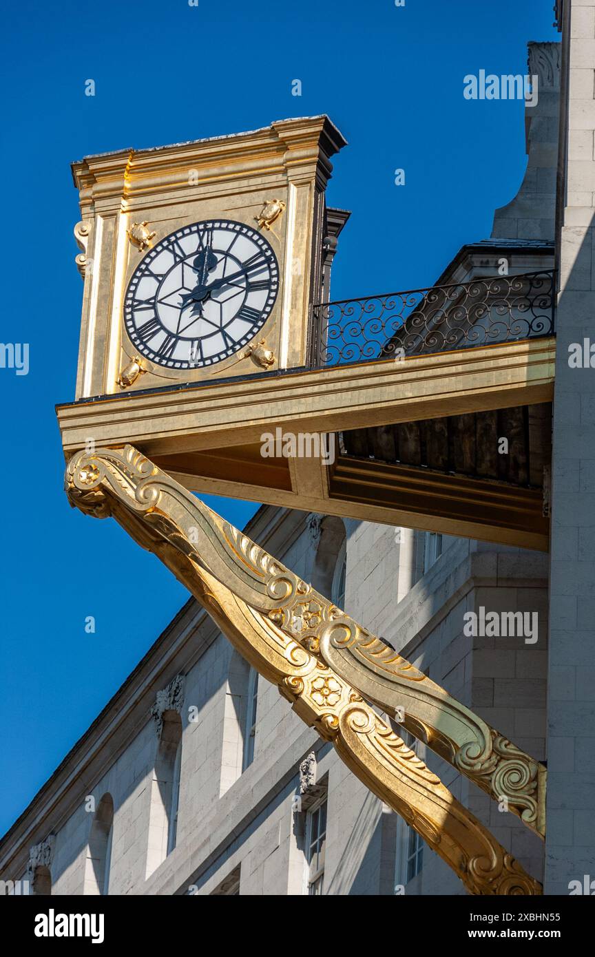 Clock tower on Leeds Civic Hall Stock Photo - Alamy