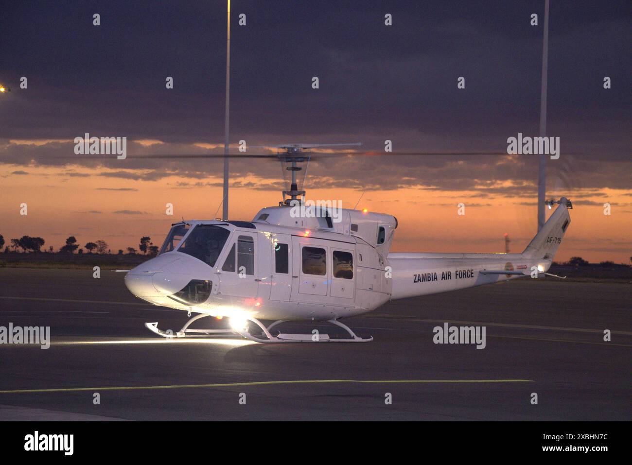 Saulos chilima plane hi-res stock photography and images - Alamy