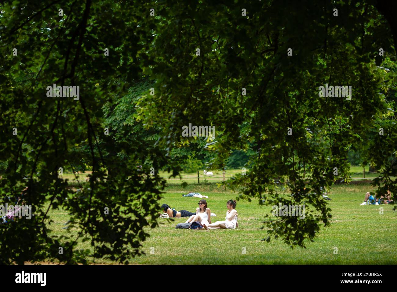 Strolling in the sunshine hi-res stock photography and images - Alamy