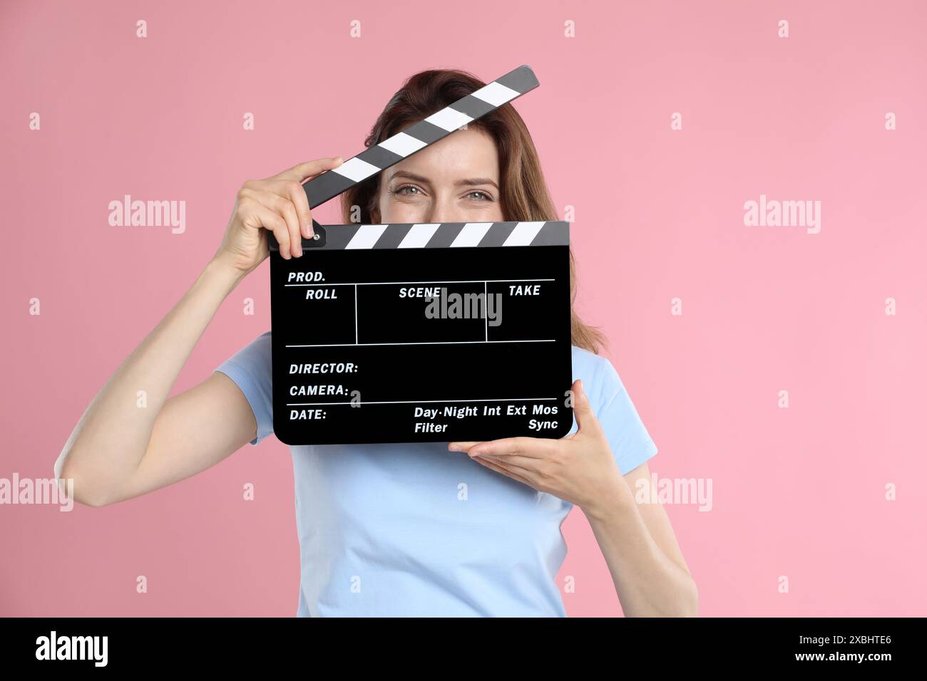 Black film clapper board pink hi-res stock photography and images - Alamy