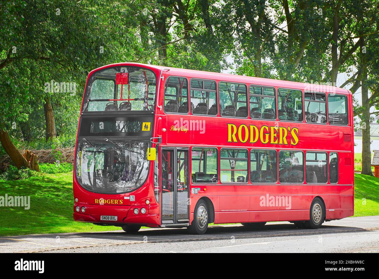 Red double decker bus hi-res stock photography and images - Alamy