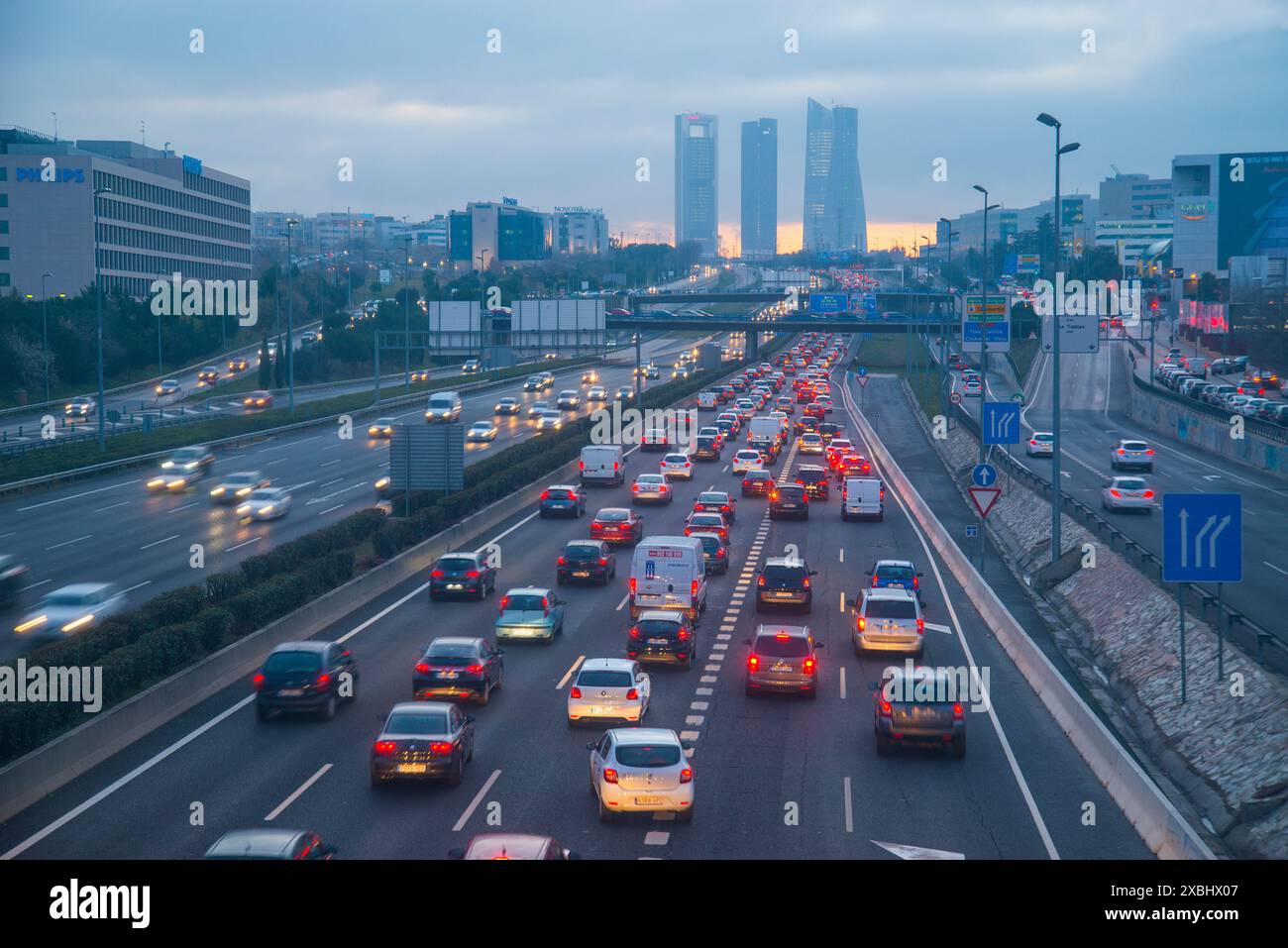 Urbano denso hi-res stock photography and images - Alamy