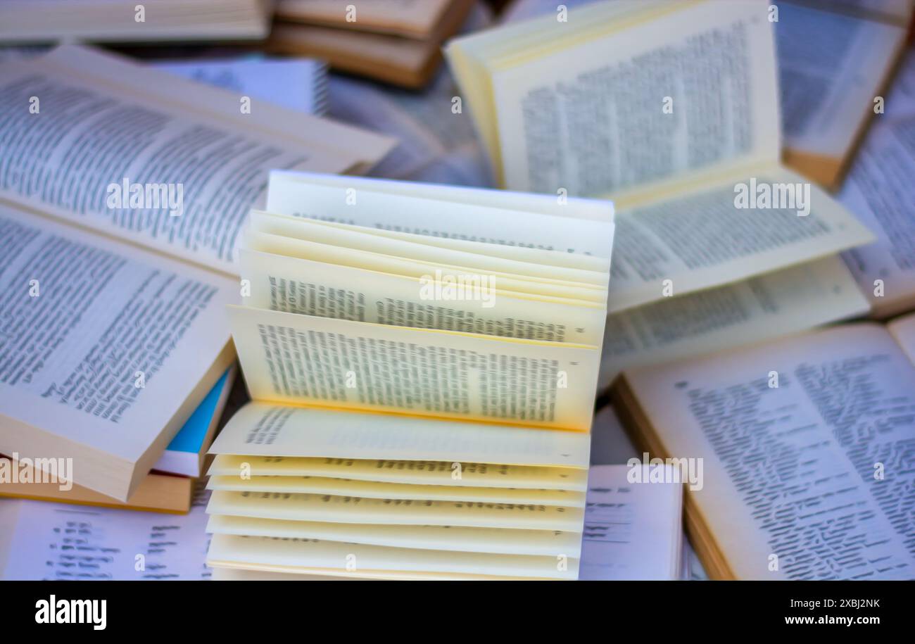 Bookshop shanghai hi-res stock photography and images - Alamy
