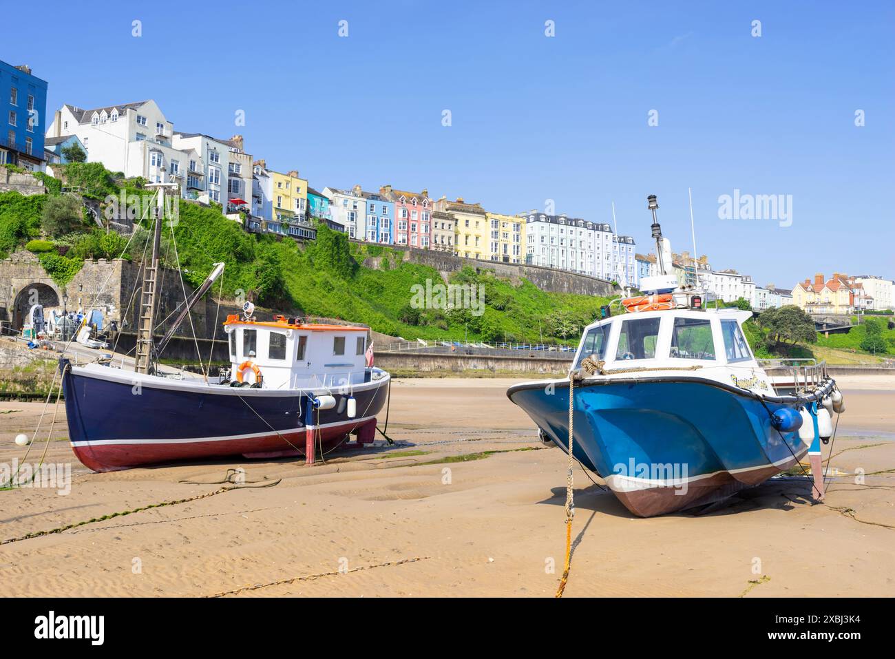Two beach houses hi-res stock photography and images - Alamy