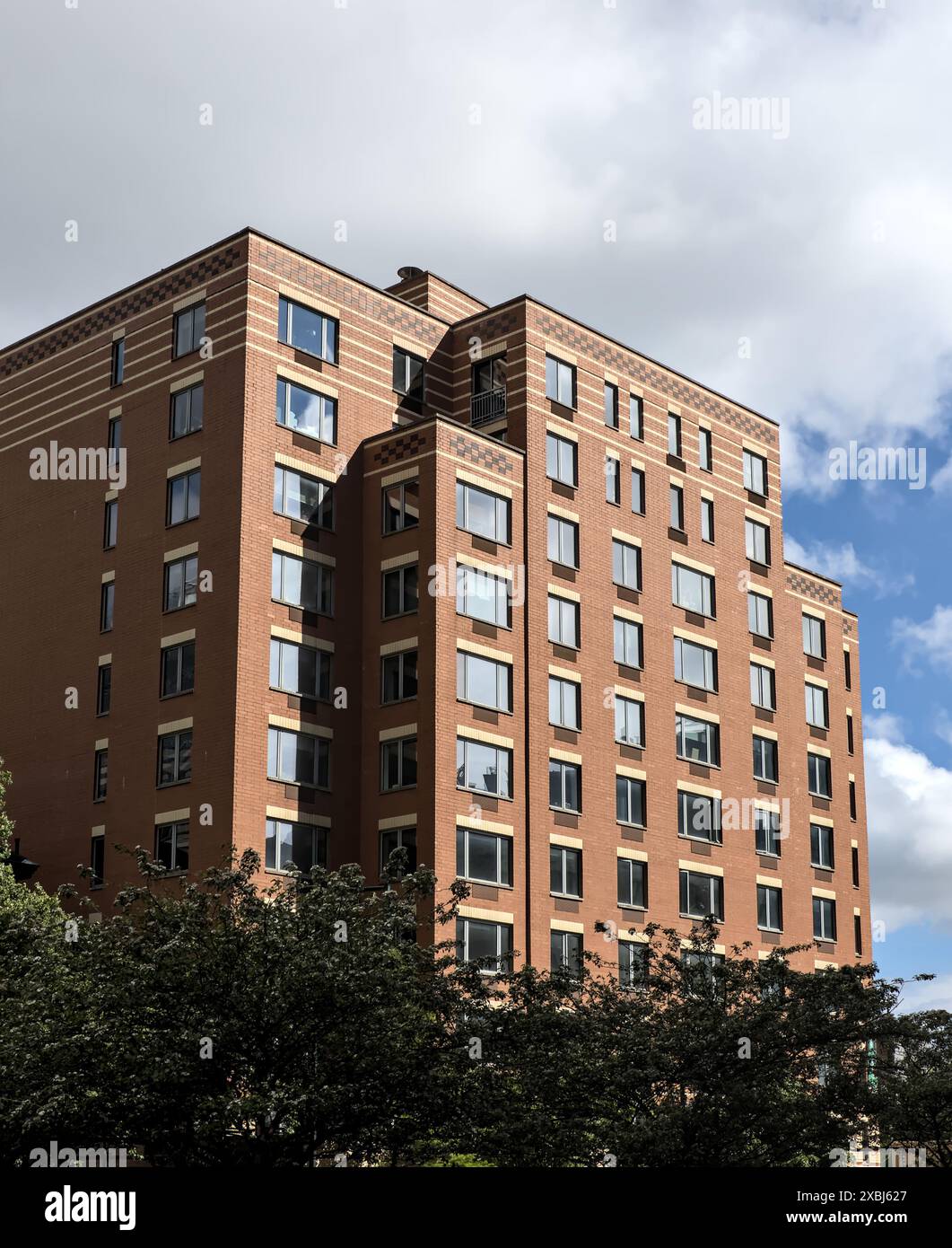 tall apartment buildings in downtown brooklyn new york city (modern ...