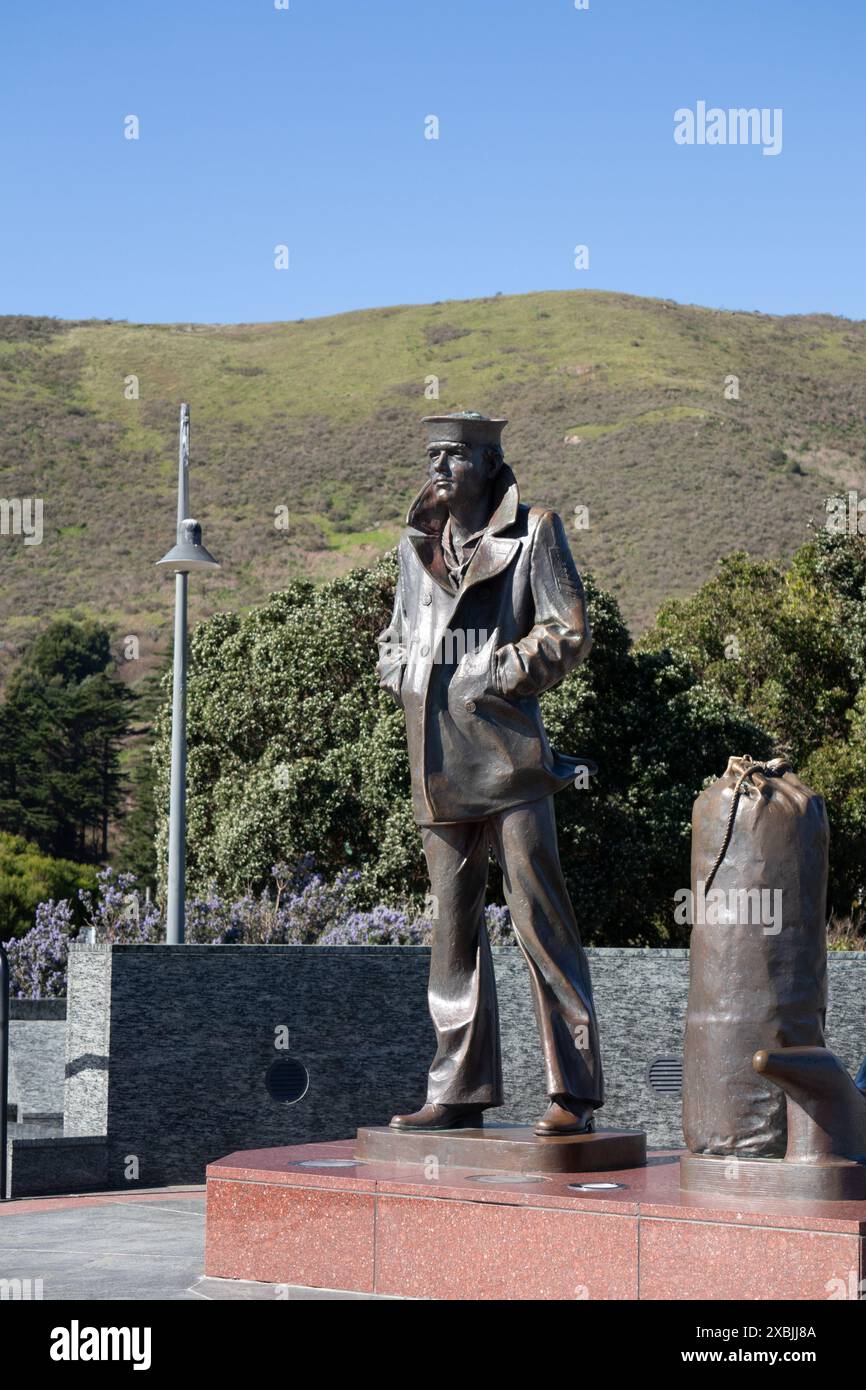 Lone Sailor San Francisco statue represents the' last view of America's ...