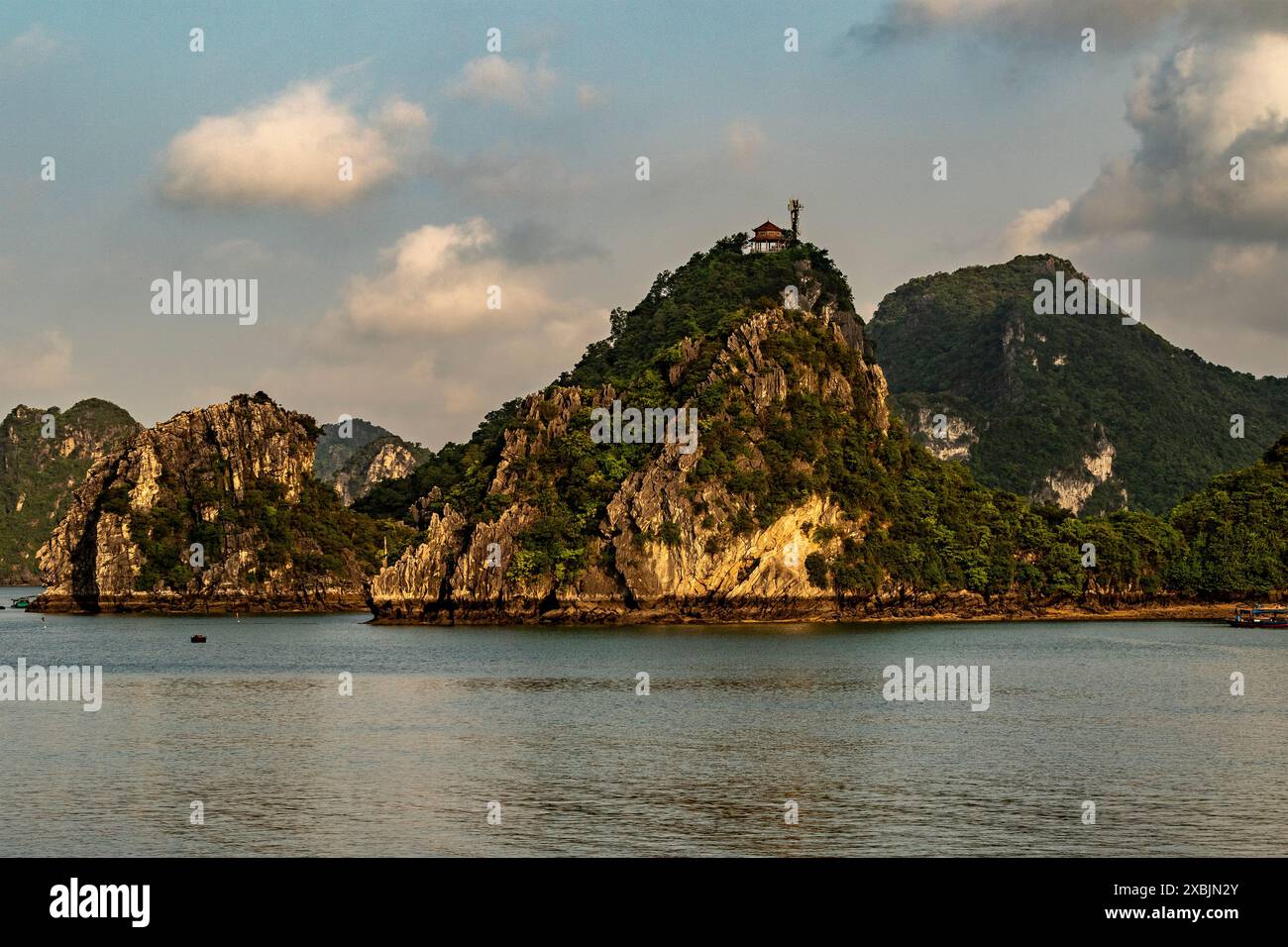 Stunning Ti Top Island in heart of the Alluring Long Bay, Vietnam ...