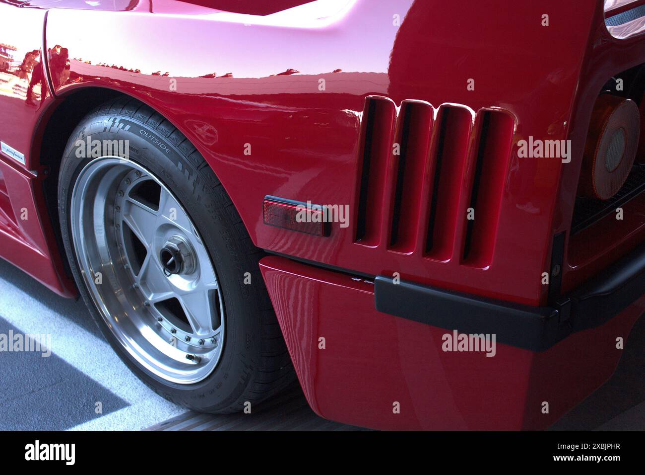 Ferrari 40 rear view hi-res stock photography and images - Alamy