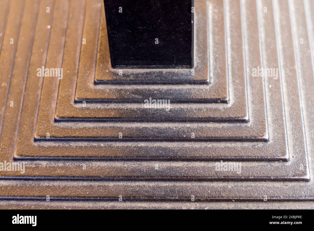 Step up black granite hi-res stock photography and images - Alamy