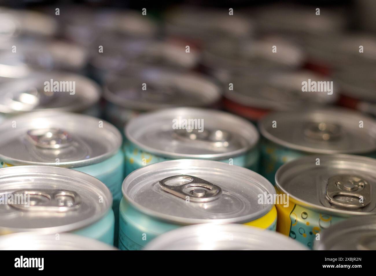 Cans to store hi-res stock photography and images - Alamy