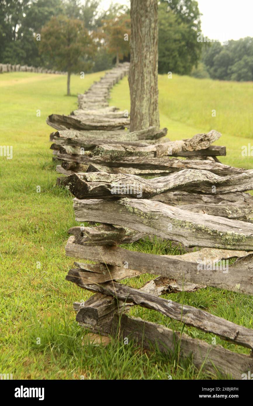 Split rail wooden wood fence hi-res stock photography and images - Alamy