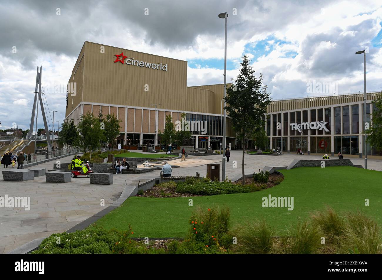 The Glassworks and Cineworld complex in Barnsley South Yorkshire Stock Photo - Alamy