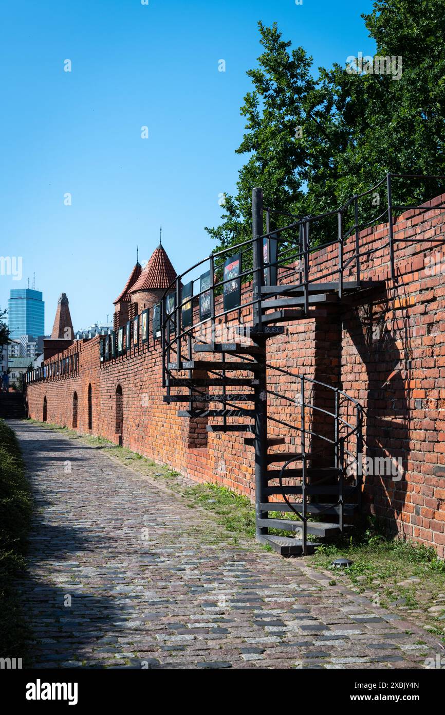 Ancient historical red brick building hi-res stock photography and ...