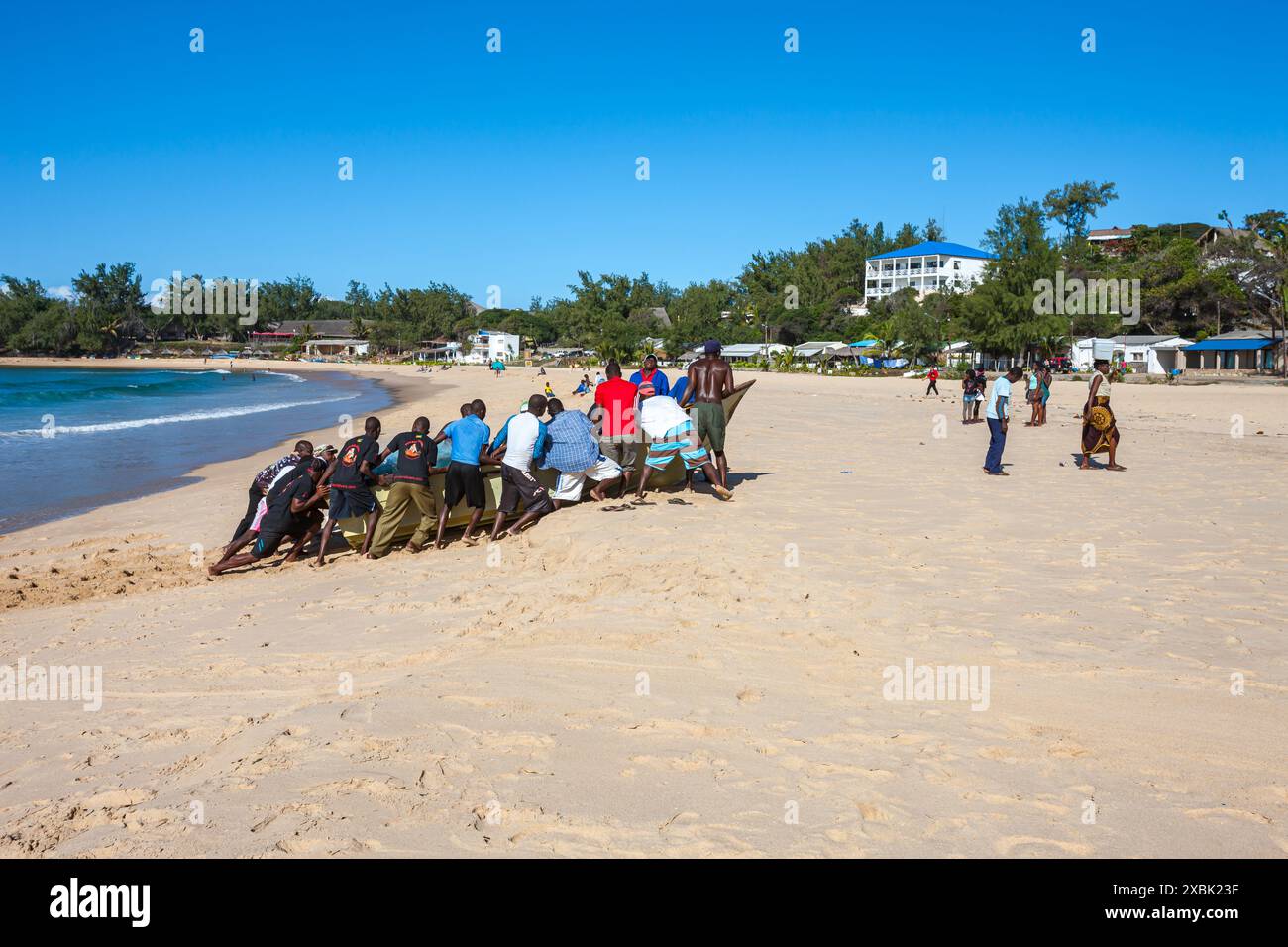 Praia do tofo, mozambique hi-res stock photography and images - Alamy
