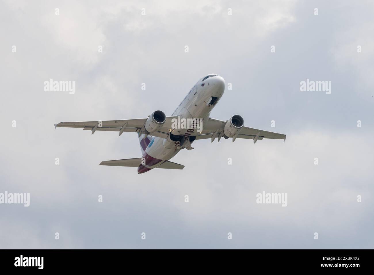 BERLIN - JUNE 06, 2024: The narrow-body airliner Airbus A320 by ...