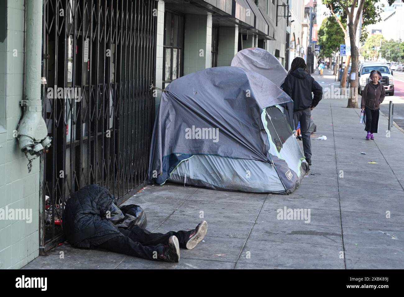 San Francisco Hobo Hi Res Stock Photography And Images Alamy