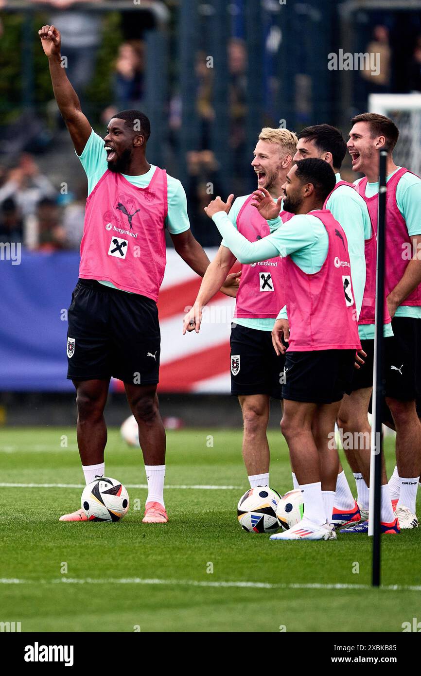 Kevin Danso (Oesterreich Nationalmannschaft Euro 2024, #04), jubelt ...
