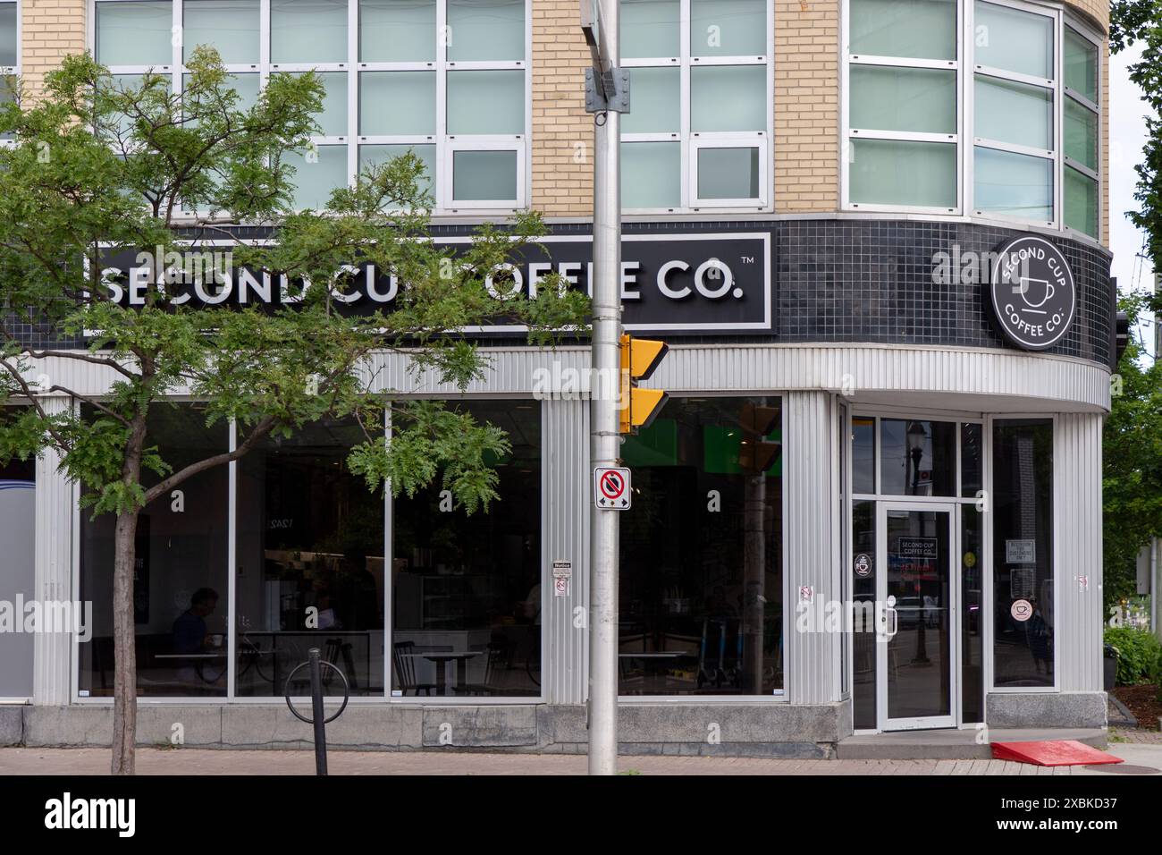 Canada second cup coffee shop hi-res stock photography and images - Alamy