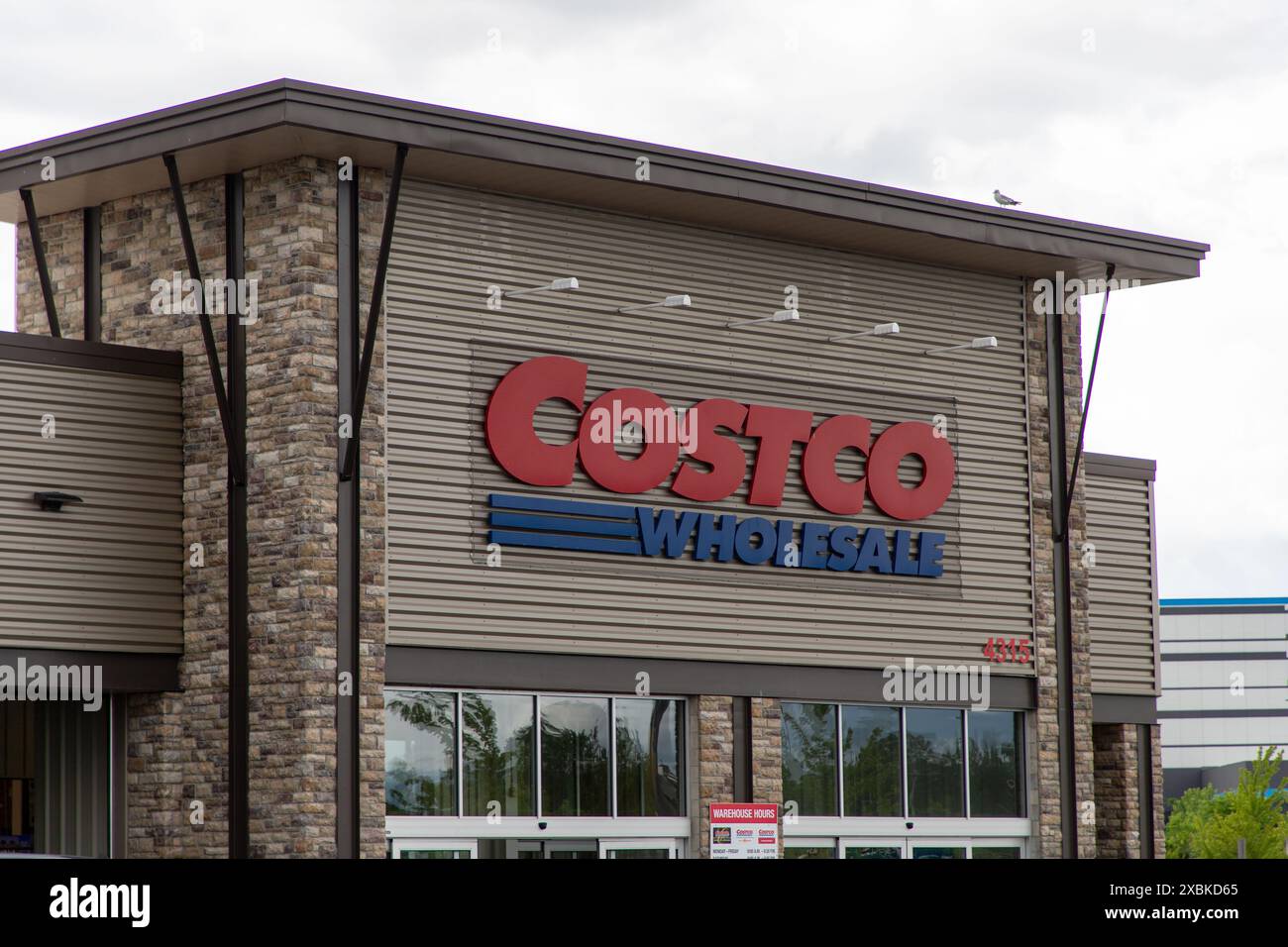 Costco signage hi-res stock photography and images - Alamy