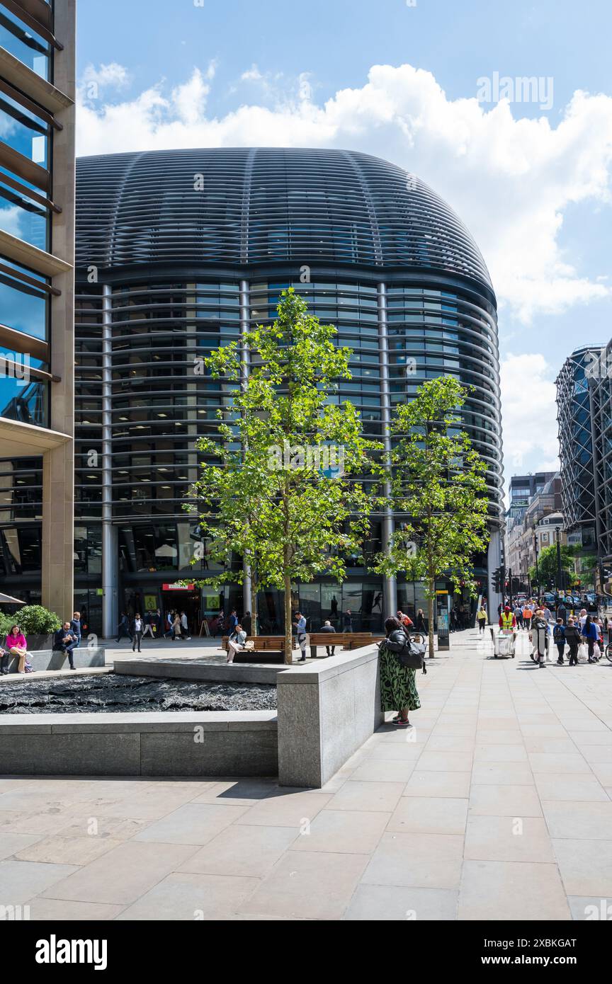 People out and about on the streets around Walbrook Building on Cannon ...