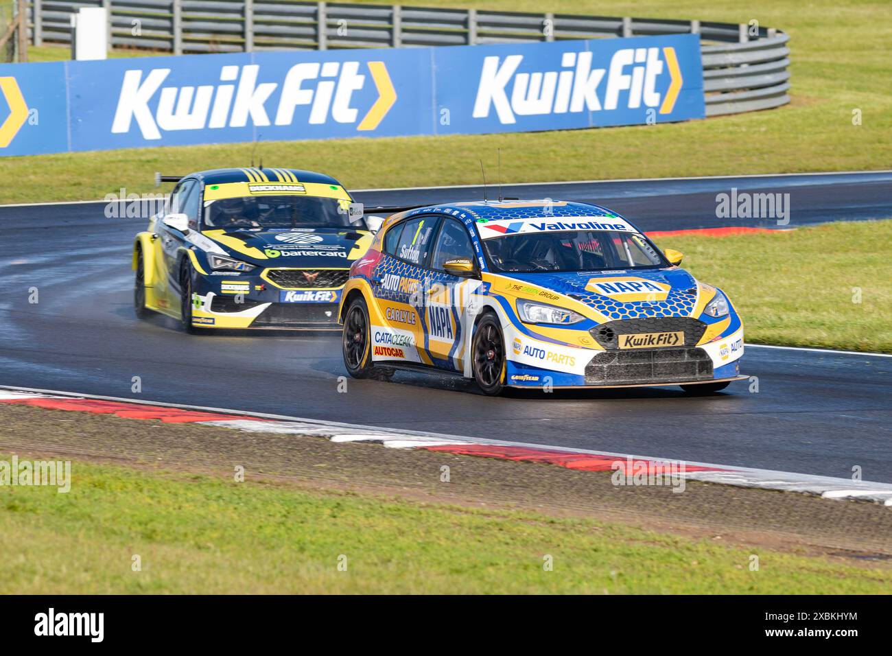 Ash Sutton Comes Under Pressure From Daryl De Leon KwikFit British ...