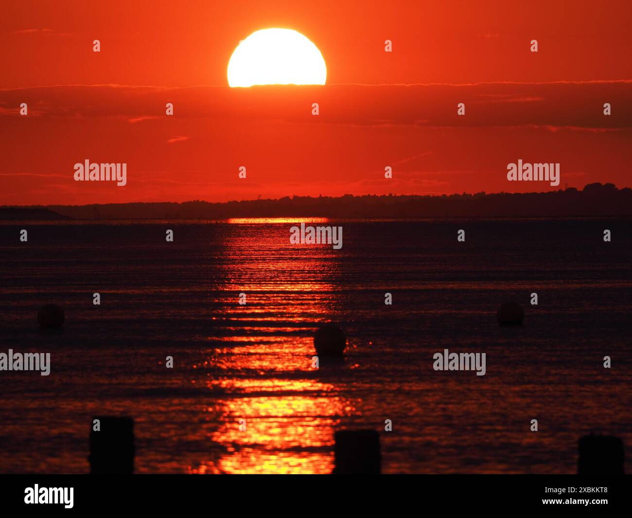 Sheerness, Kent, UK. 12th June, 2024. UK Weather: stunning sunset in ...