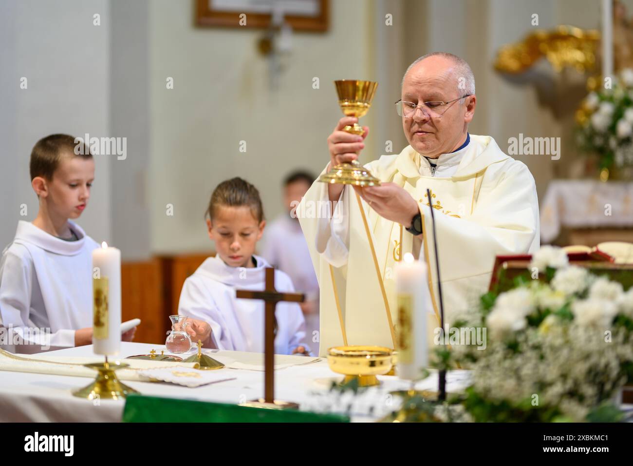 Prayer mass hi-res stock photography and images - Alamy