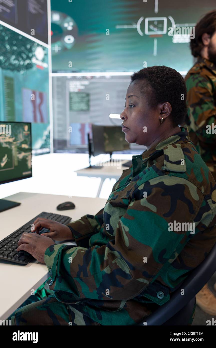 Military communications division hi-res stock photography and images - Alamy