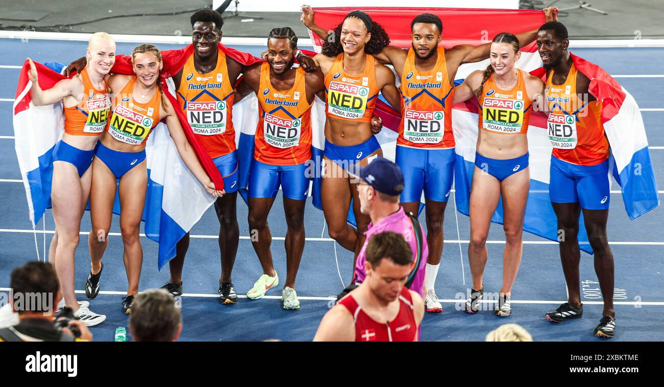 ROME - (l-r) Marije van Hunenstijn, Minke Bisschops, Elvis Afrifa, Nsikak Ekpo, Tasa Jiya, Xavi ...