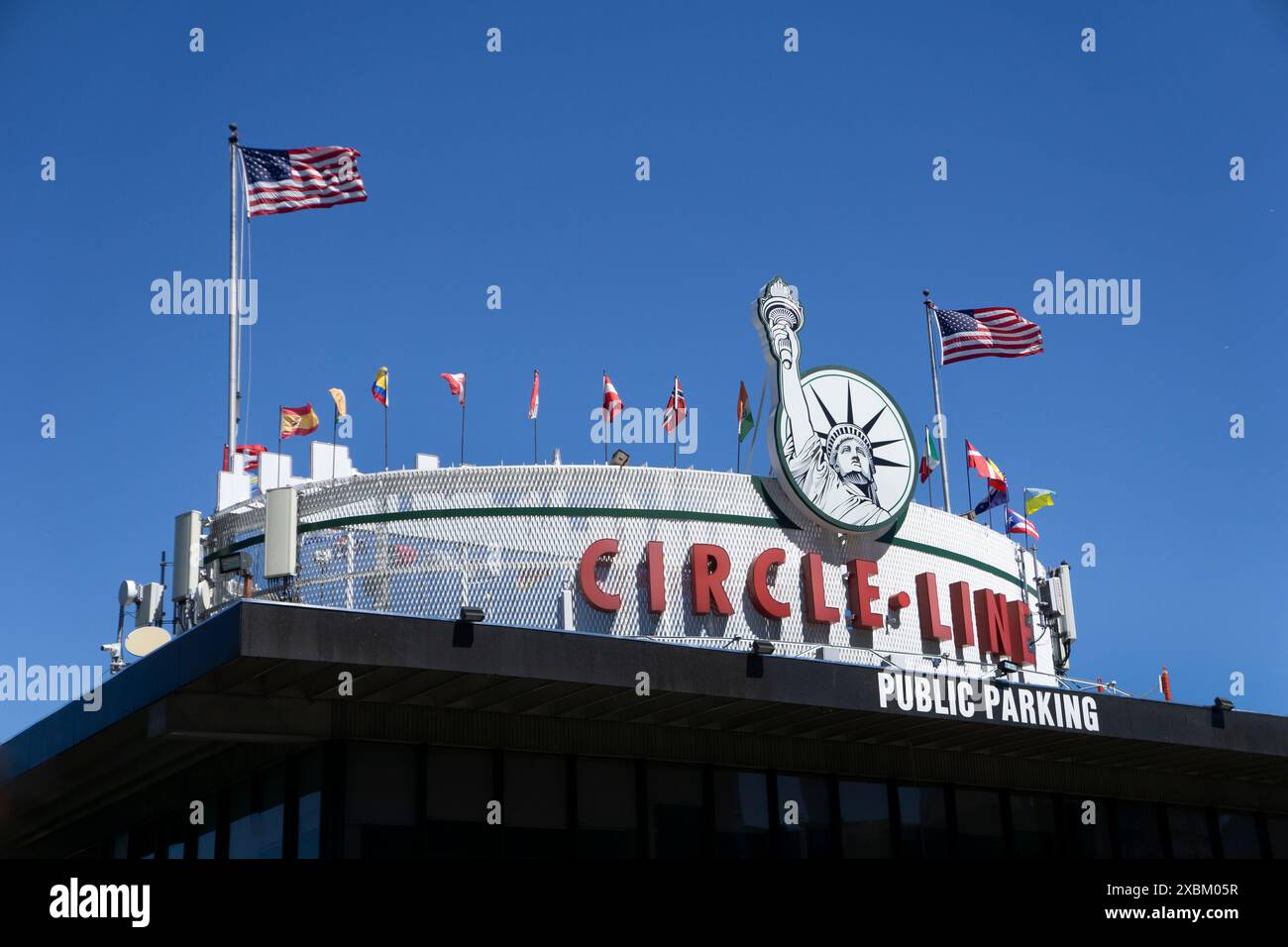 Circle Line sightseeing cruises, circular building exterior, New York ...