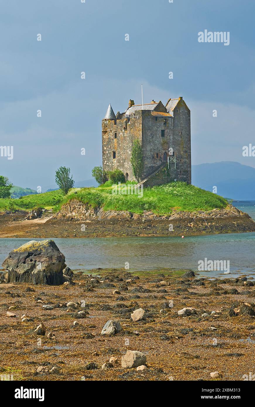 Castle Stalker sits on a tidal inlet of Loch Linnie, Loch Laich and is ...