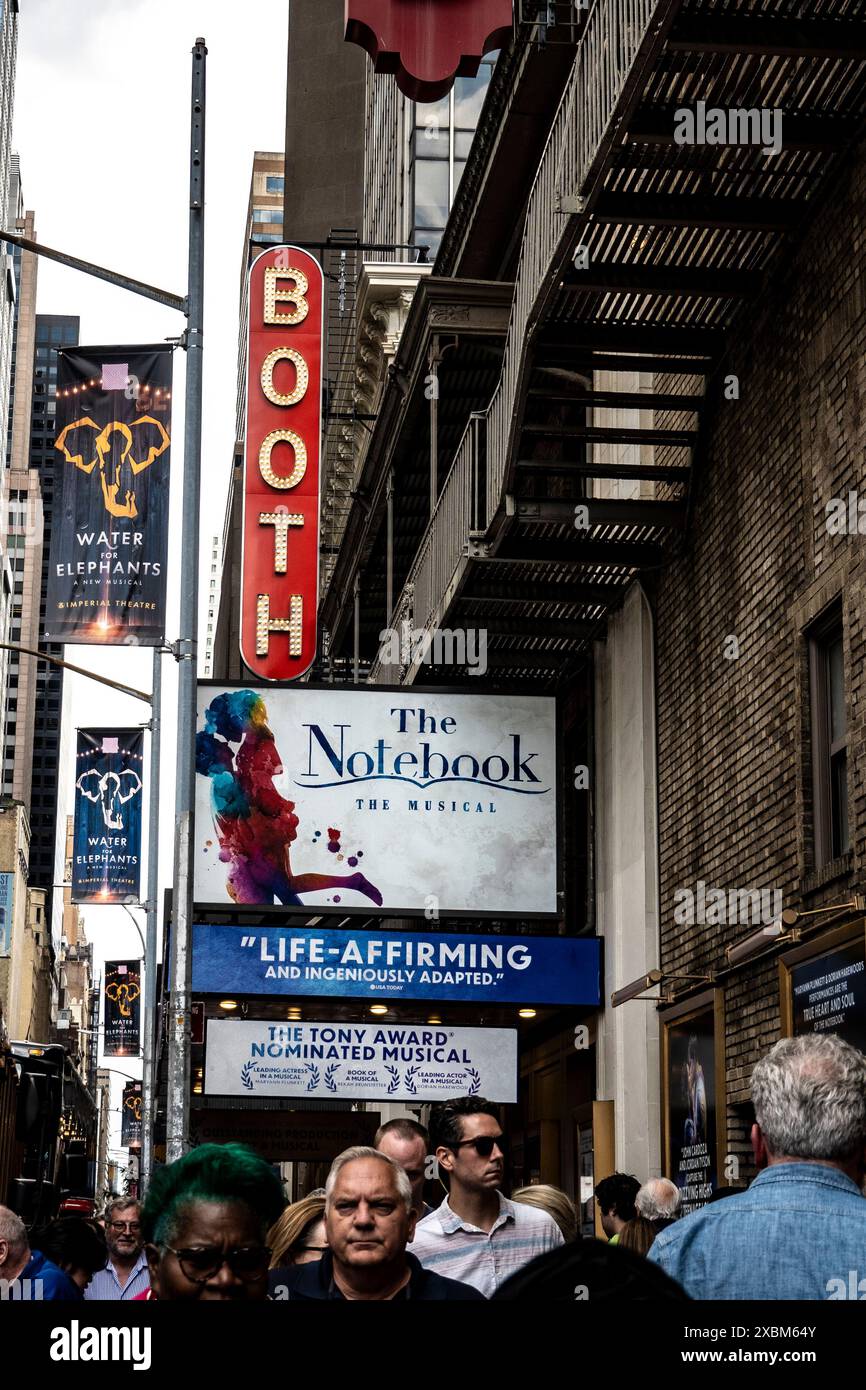 "The Notebook, a Musical" at the Gerald Schoenfeld Theatre on Broadway ...