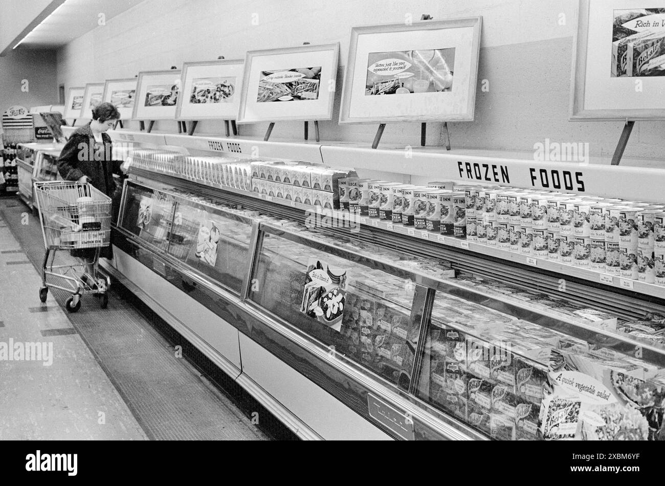 Woman Shopping In Supermarket Thomas J Ohalloran Us News And World Report Magazine