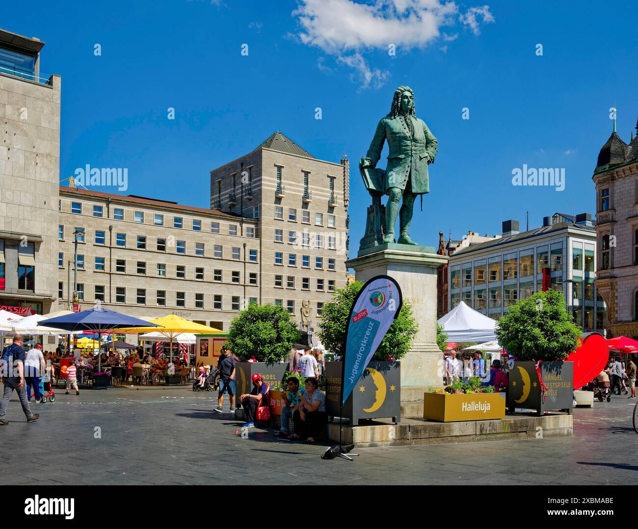 Handel monument by sculptor Hermann Heidel in honour of the Baroque ...