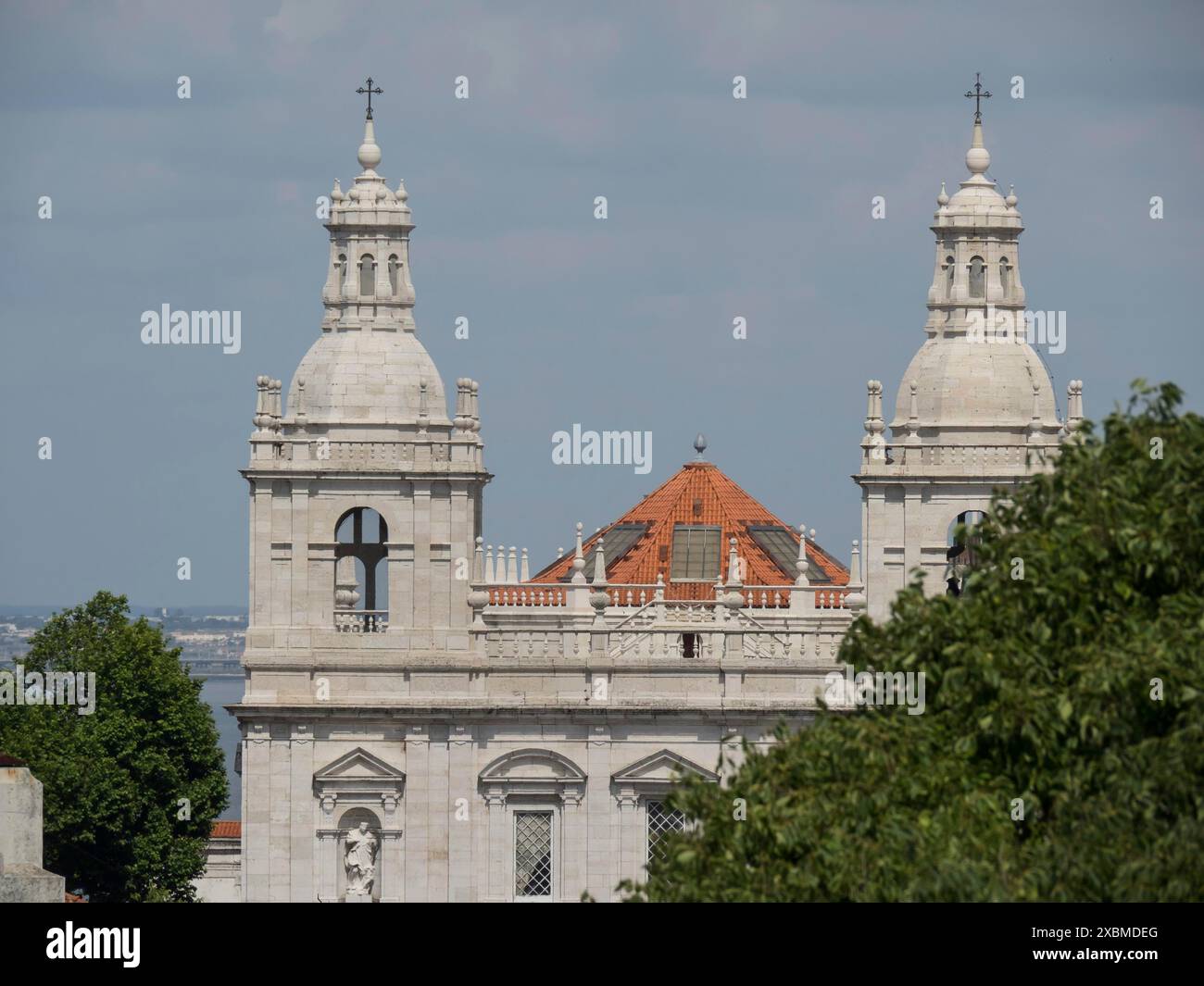 Church with two towers hi-res stock photography and images - Alamy
