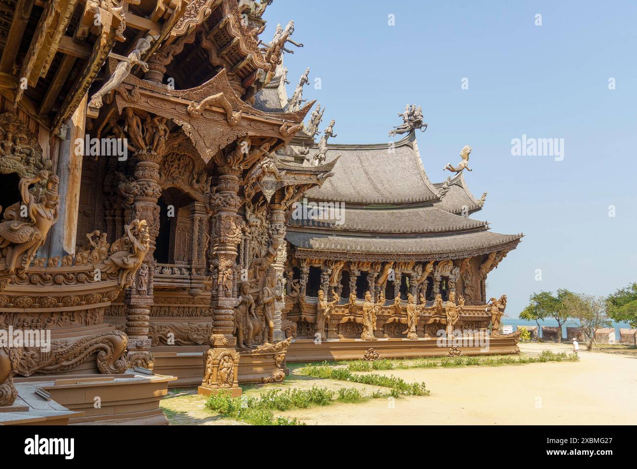 Section details elongated hi-res stock photography and images - Alamy