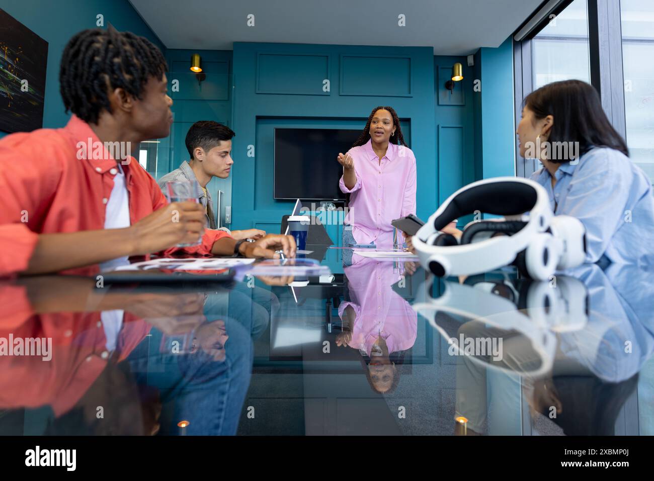 Large business team hi-res stock photography and images - Alamy